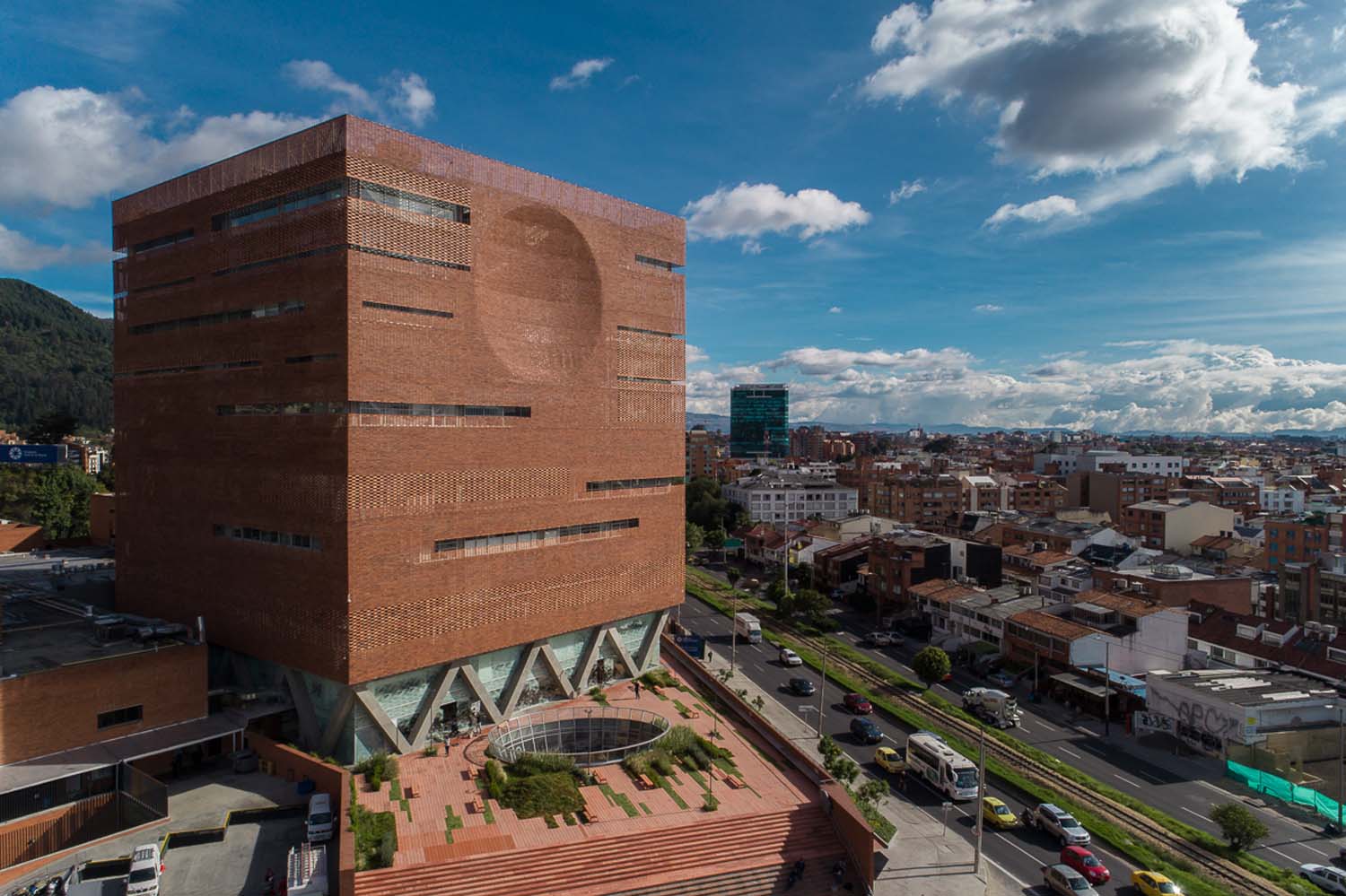 Ampliación del Hospital Universitario Santa Fe de Bogotá - Arquine